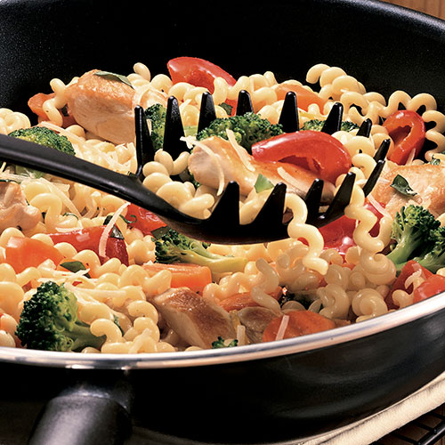 Curly Pasta & Chicken Toss - Recipes | Pampered Chef US Site